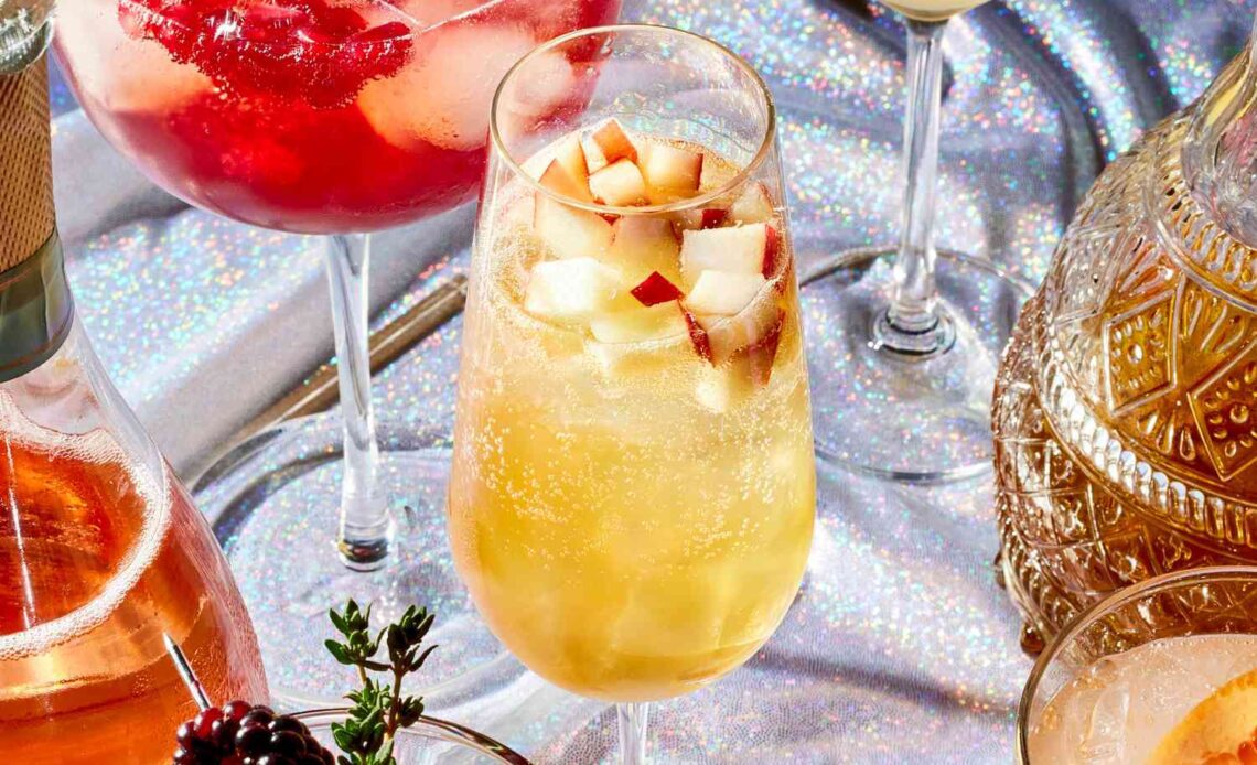 Honey-Chamomile Prosecco Cocktail - RecipeVilla