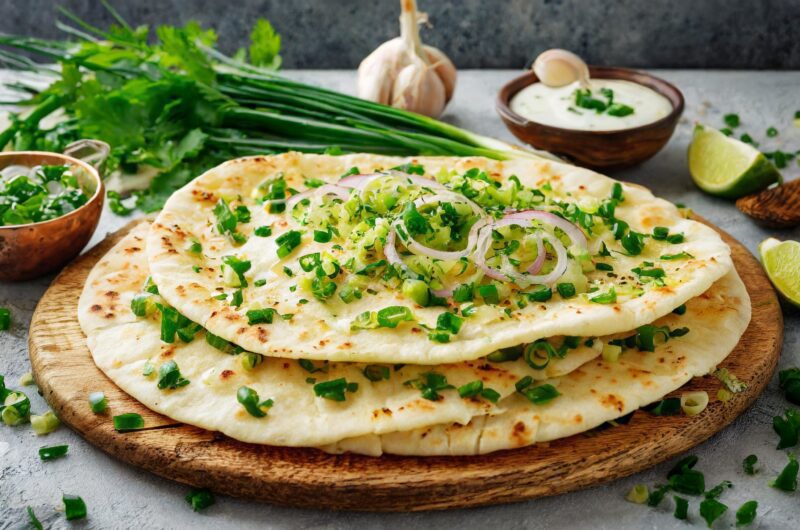Green Onion Garlic Naan Bread - RecipeVilla